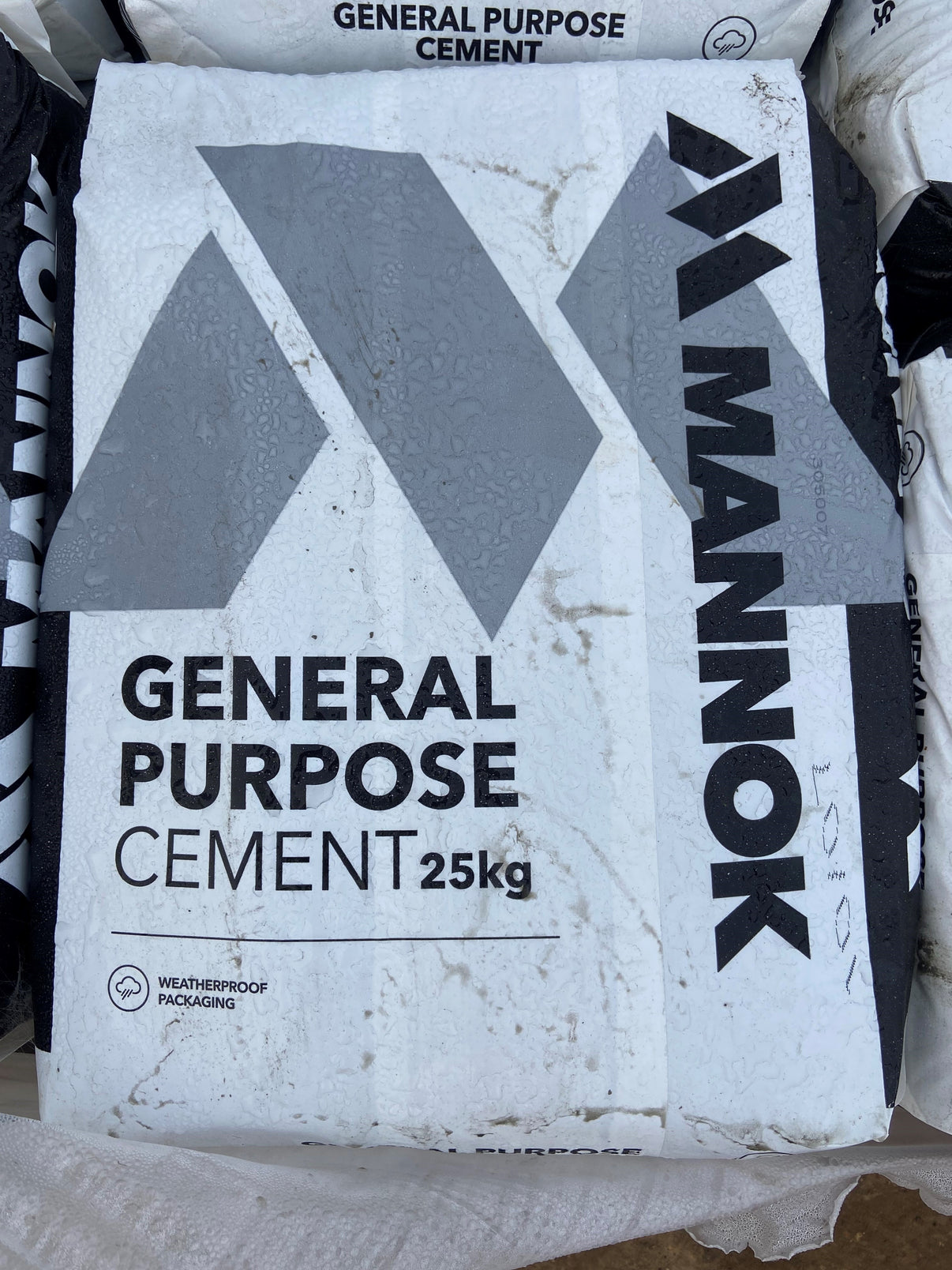 Mannok General Purpose cement (plastic bag) 25kg – JW Clark Ltd